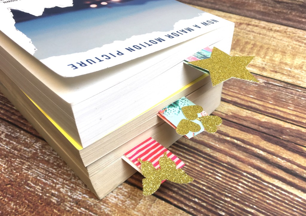DIY Magnetic Bookmarks – I Heart Maggie