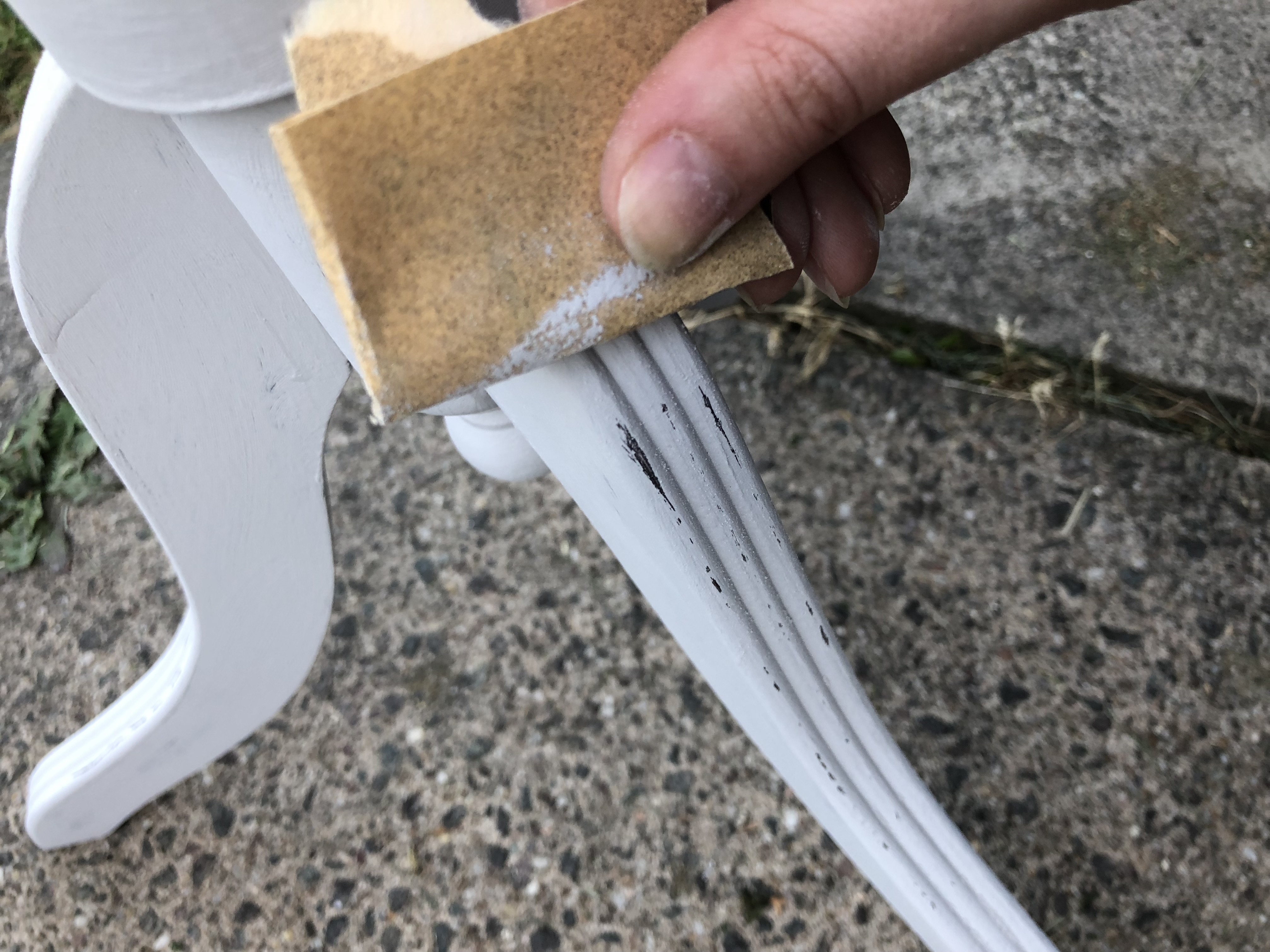 How to Upcycle Furniture with Chalk Paint – I Heart Maggie