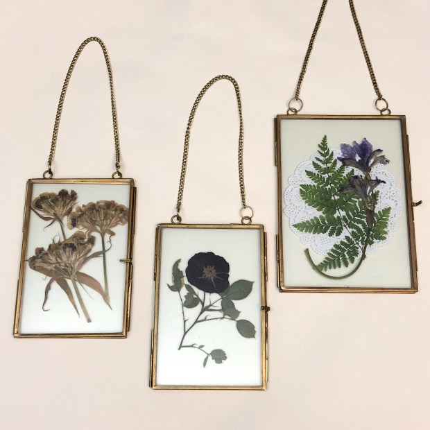 Dried Flower Frame Tutorial – I Heart Maggie