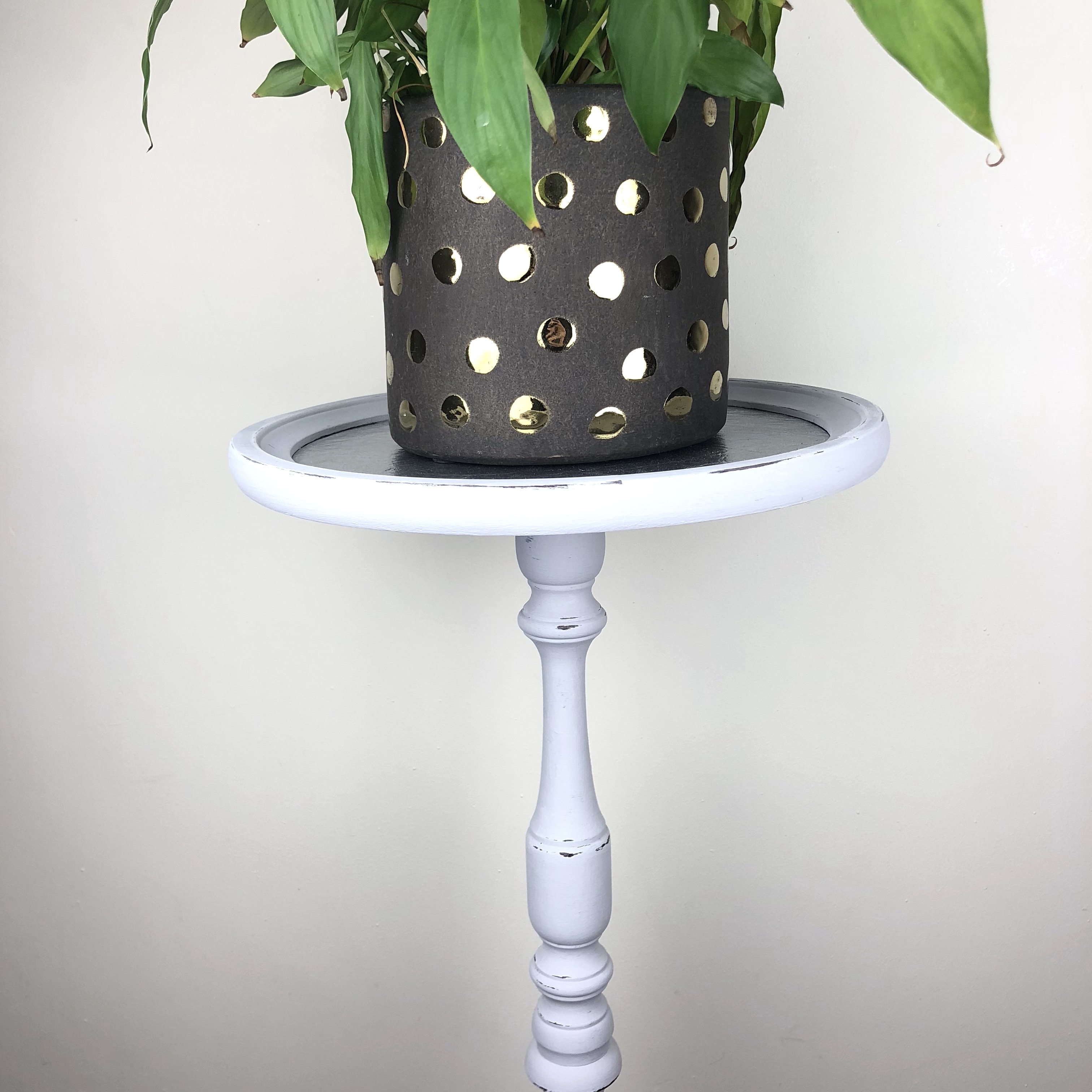 How to Upcycle Furniture with Chalk Paint – I Heart Maggie