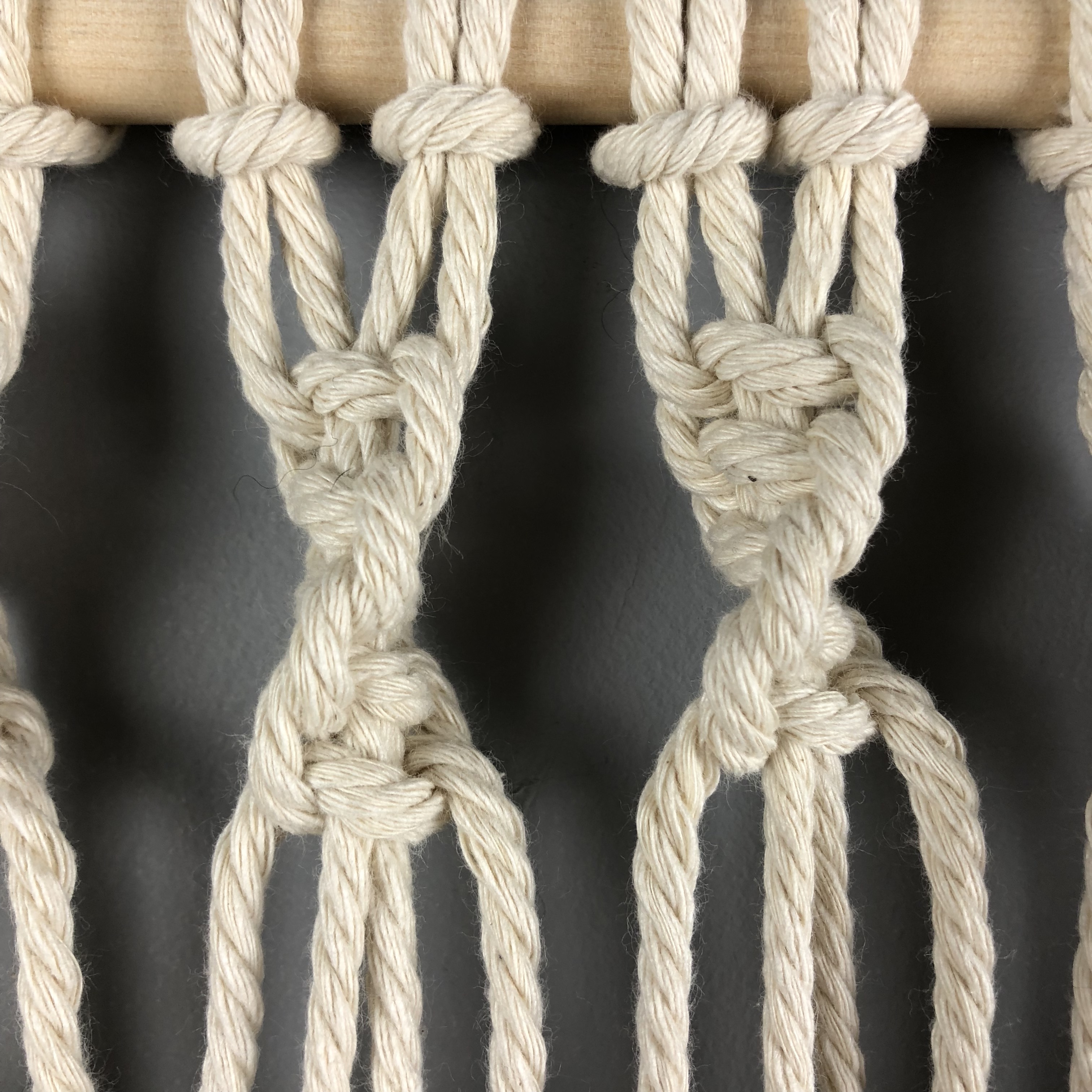 Macrame Heart Wall Hanging Tutorial – I Heart Maggie