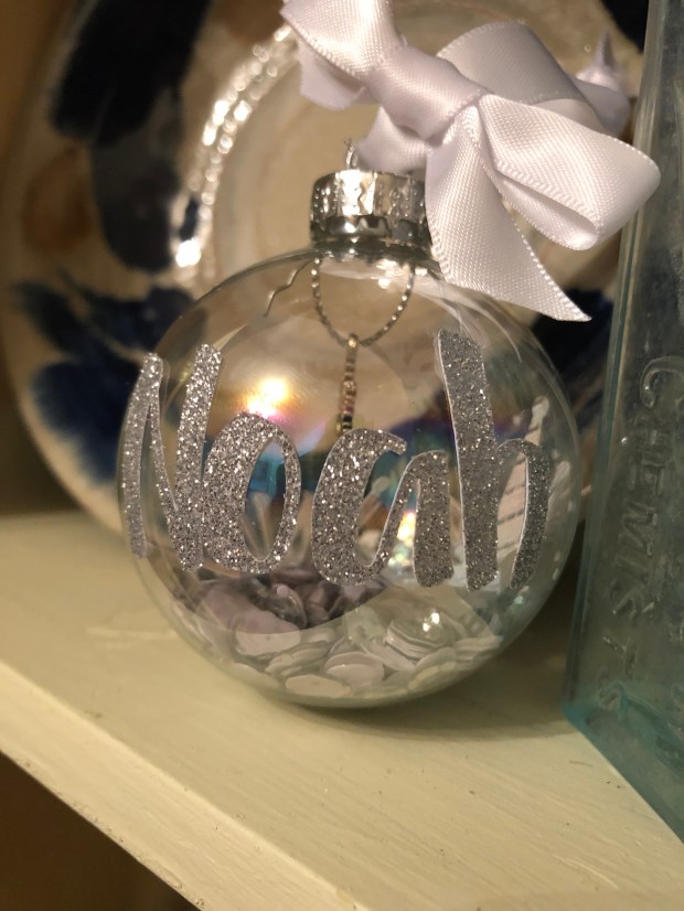 How to Make a Personalised Christmas Bauble – I Heart Maggie